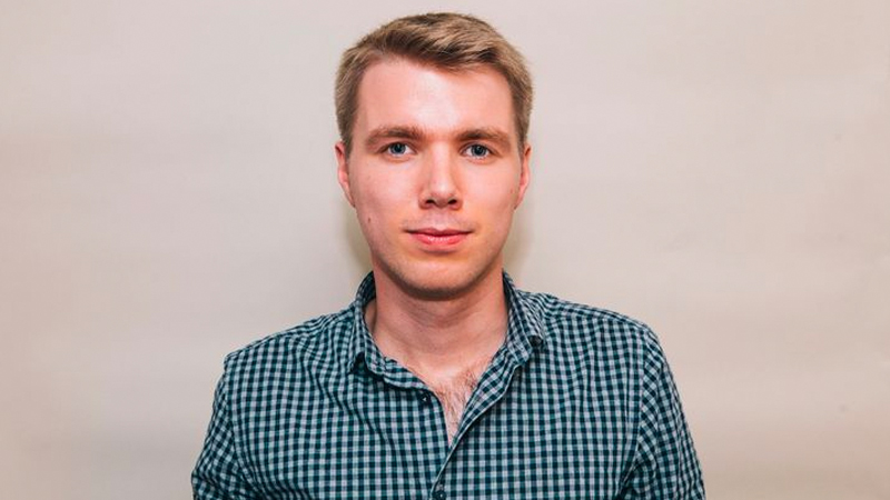 Rusya, Hollandalı gazeteci Tom Vennick'i kanunları ihlal ettiği ...