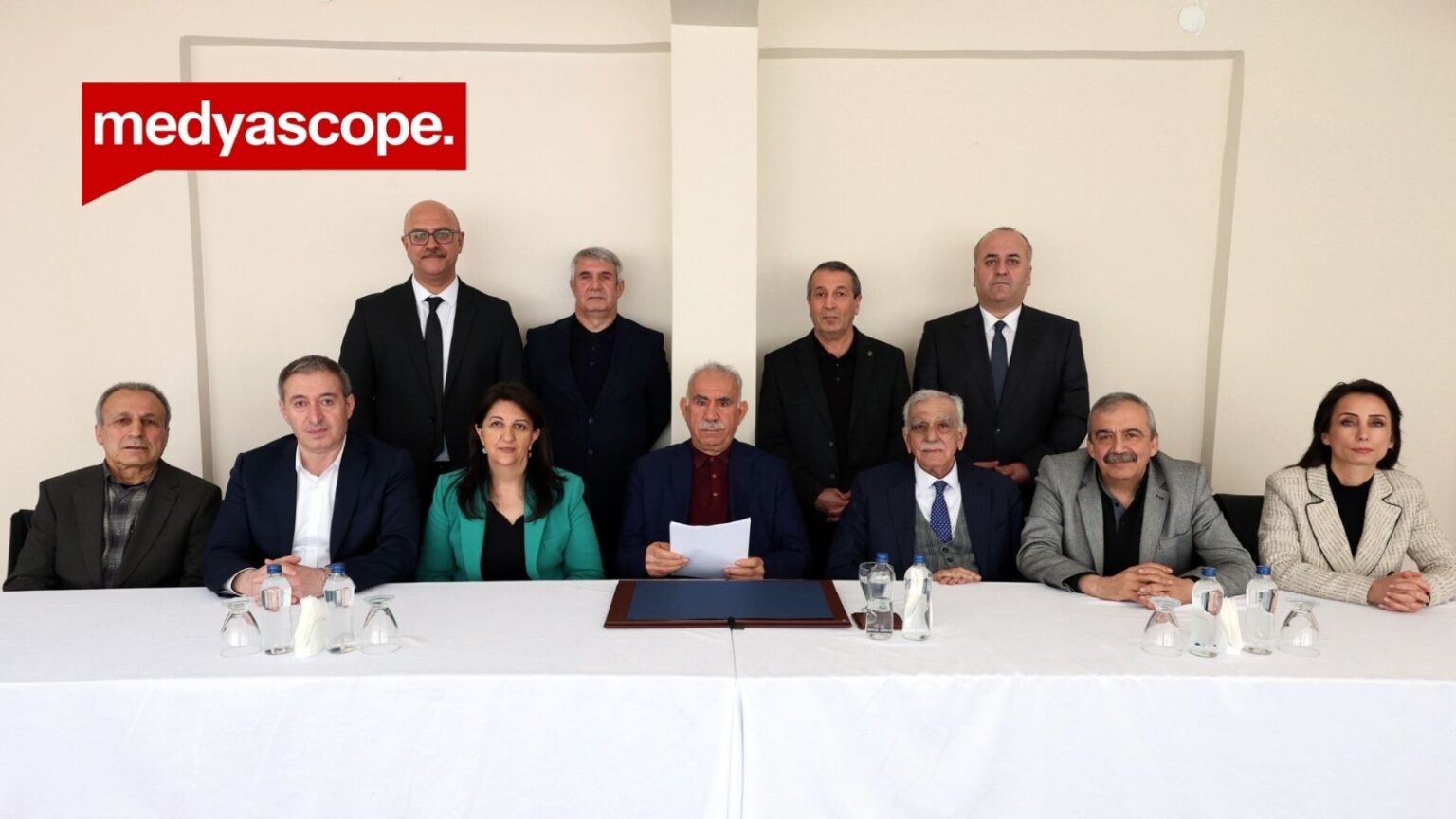 Öcalan'dan tarihi çağrı: "PKK kendini feshetsin" - canlı oku - Medyascope